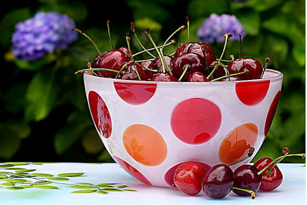 Why Sweet Cherries Pack a Healthy Punch | Highbrow Magazine